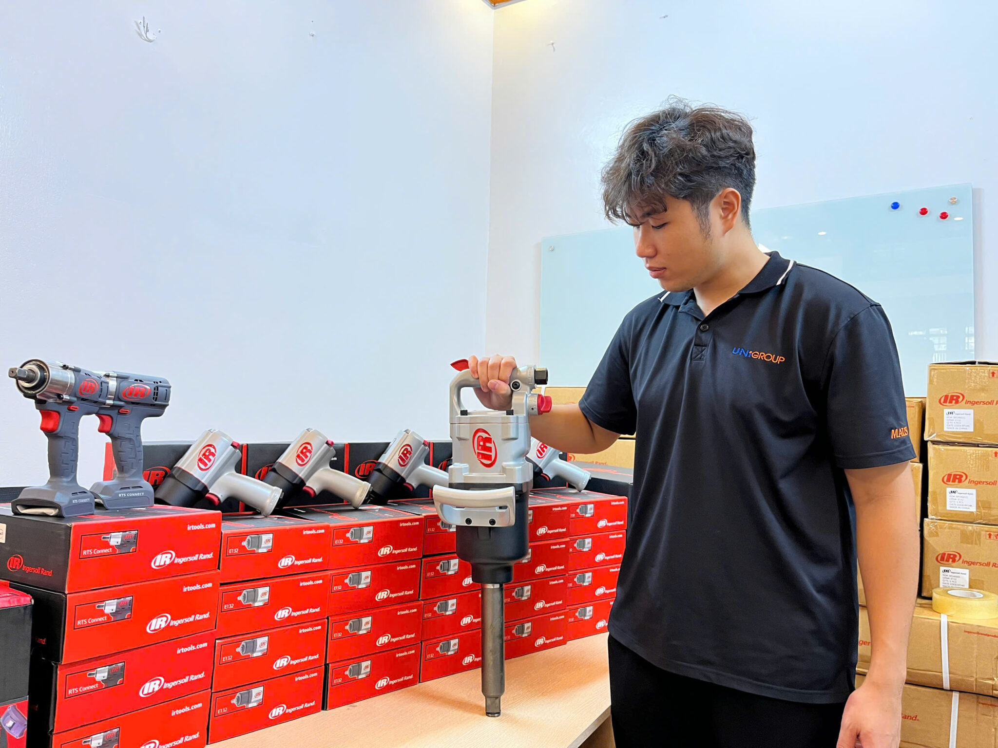 Súng Bắn ốc dùng hơi 4300Nm E-699-8 Ingersoll Rand - Unitools Vietnam